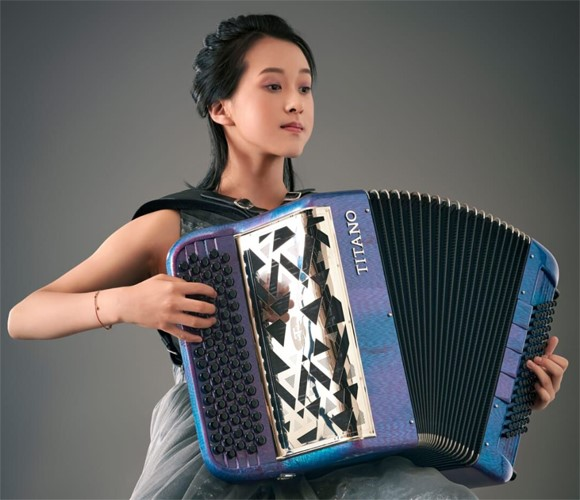 Rachael Xu Heard by Millions On Recording Track of Pop Star Zhang Jie ...