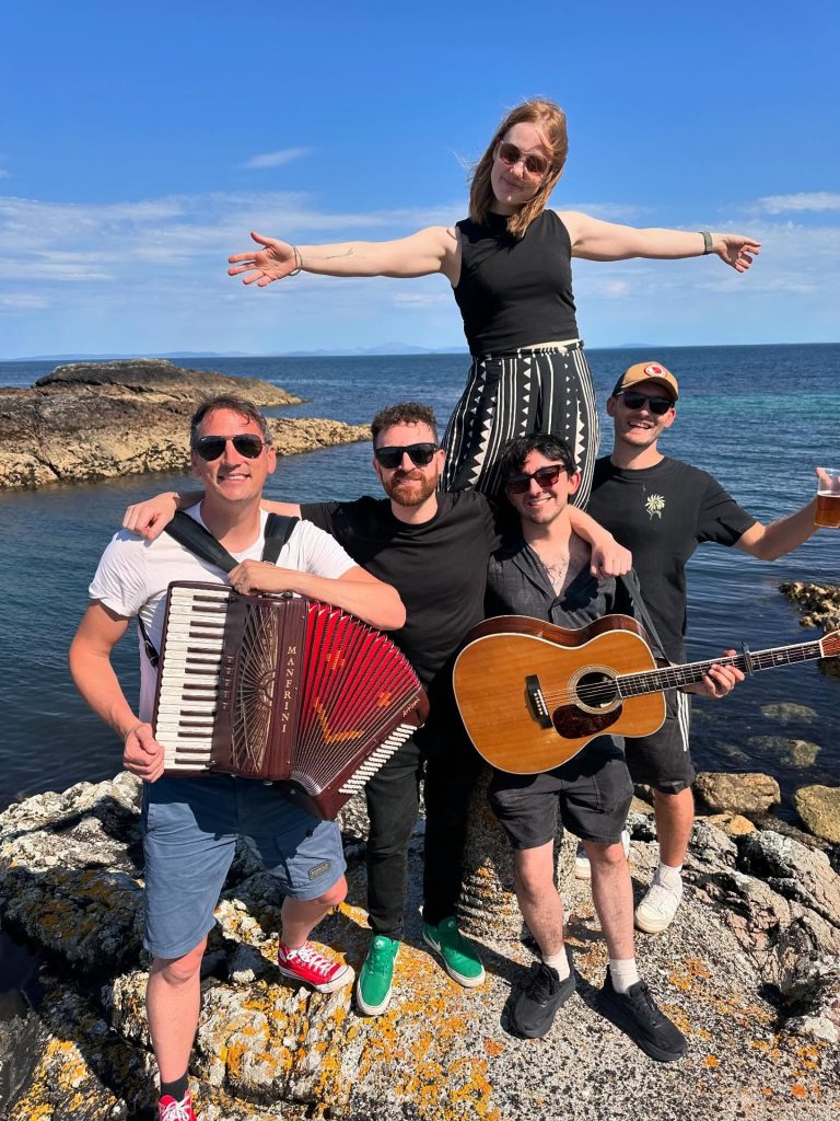 Mànran Performs in North Berwick Picturesque Park - Scotland ...